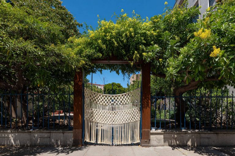 36 Boho Garden Gate Ideas That Feel Like a Hidden Paradise - Plantglossary